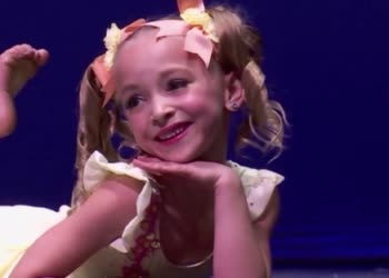 Lilliana Ketchman - Bio, Age, Height, Weight, Body Measurements, Net ...